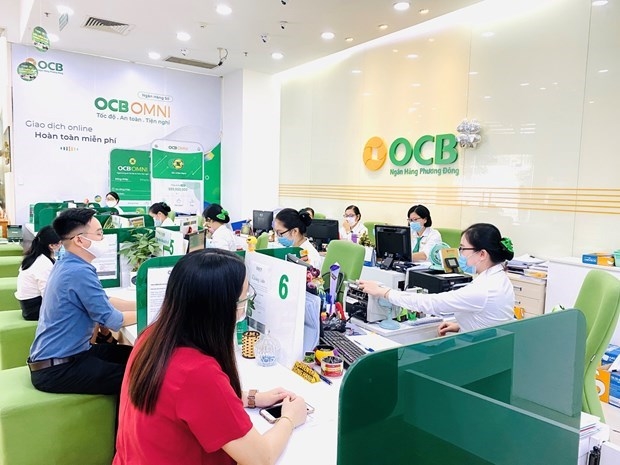 Vietnamese banks expect to sell more shares to foreign investors in 2022